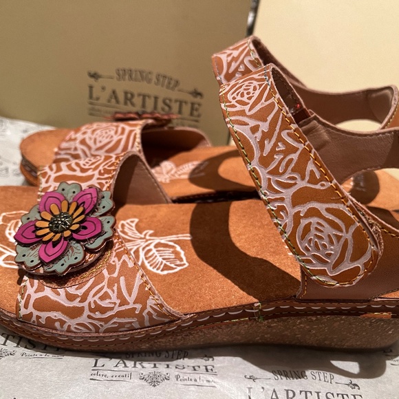 Spring Step | Shoes | New Lartiste By Spring Step Leather Wedge Sandals ...